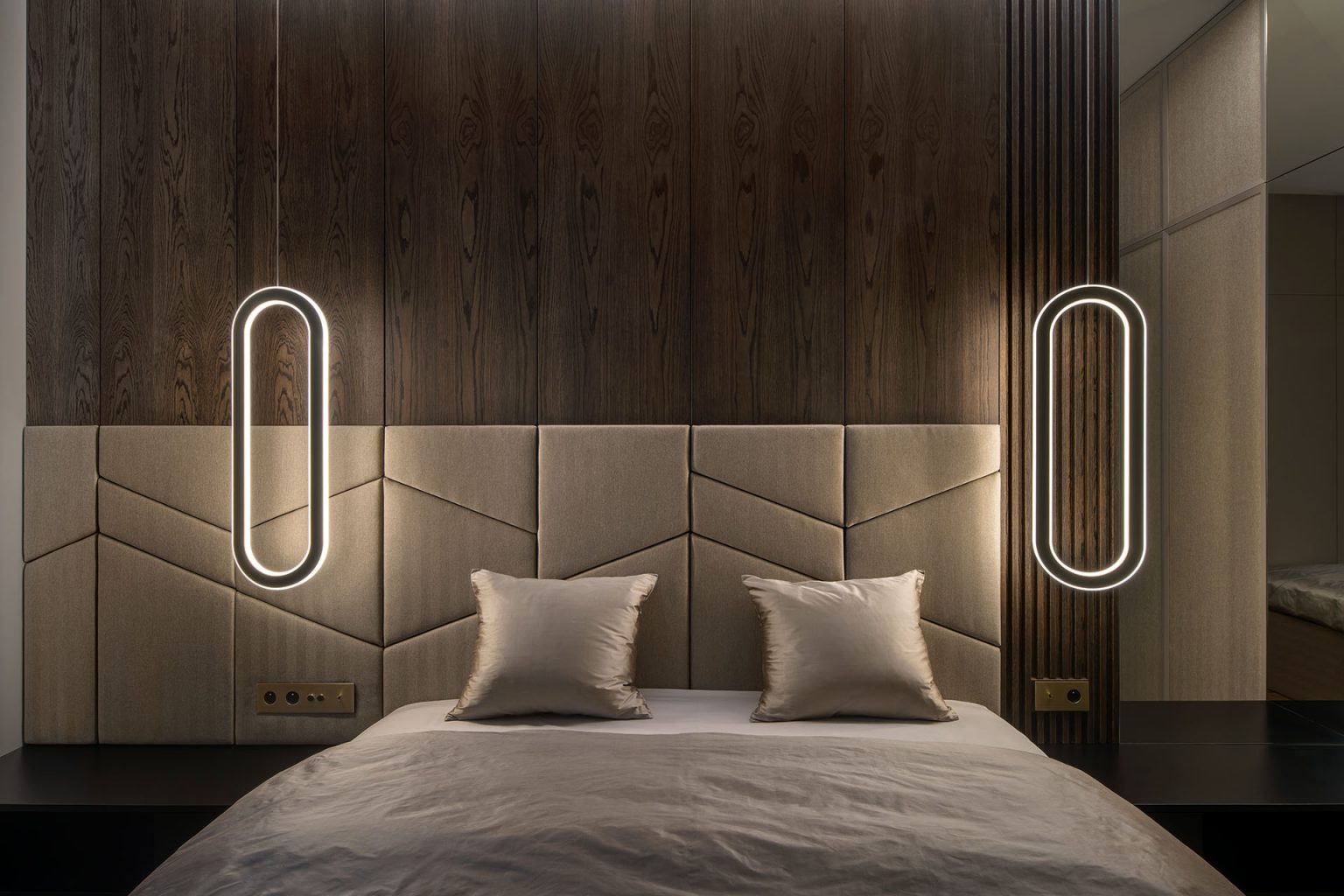 Proton - Custom Lighting Designers and Manufacturers in Canada